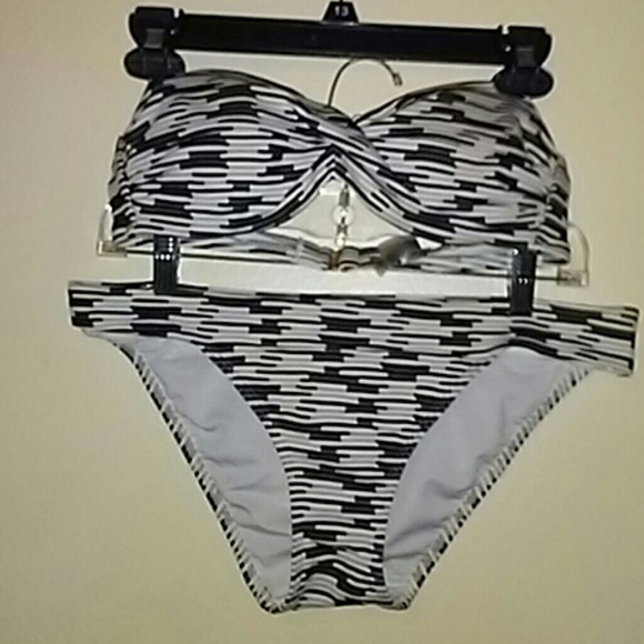 Victorias Secret Swim Host Pick Victorias Secret Bandeau Bikini